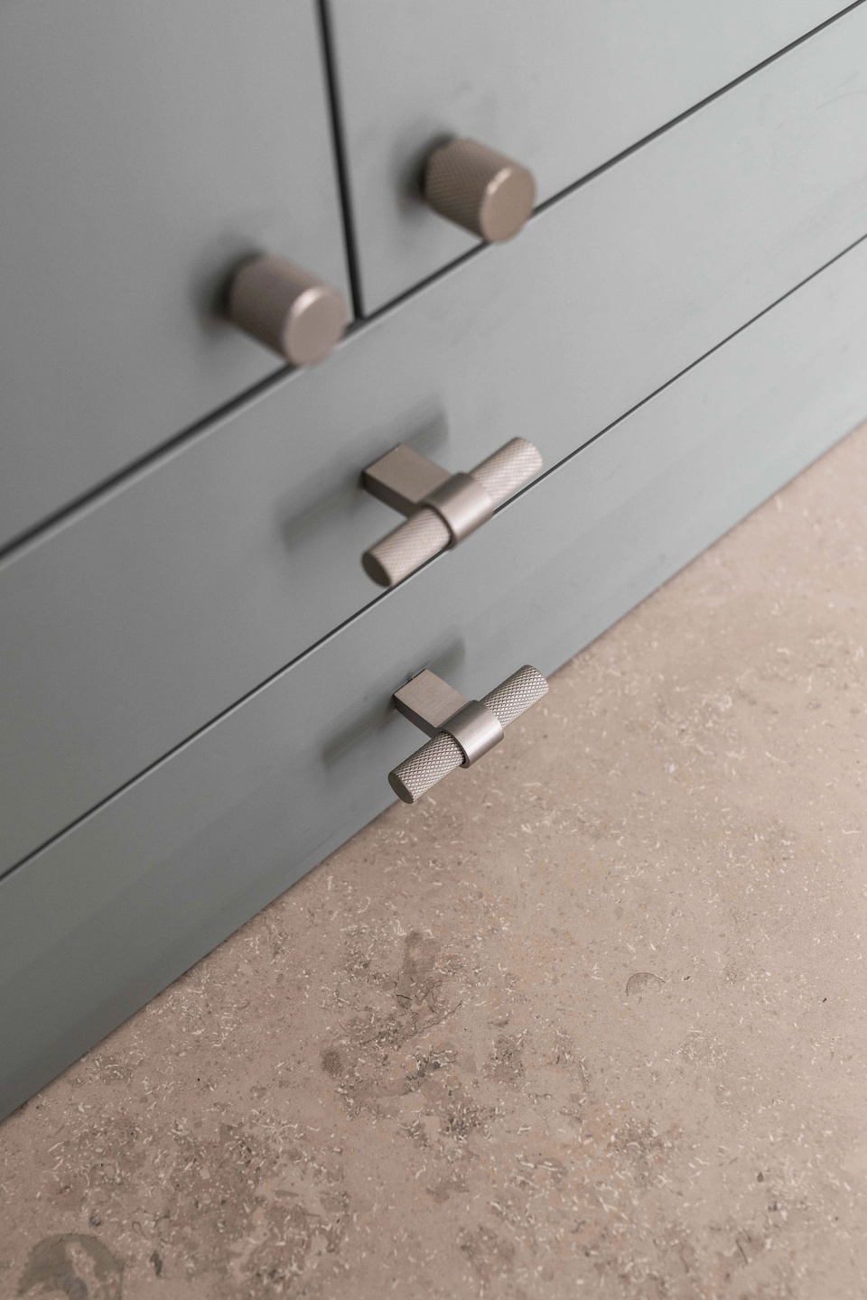 Håndtak Helix / Knott Helix / Knott T Helix . Foto: mwinteriordesign.se